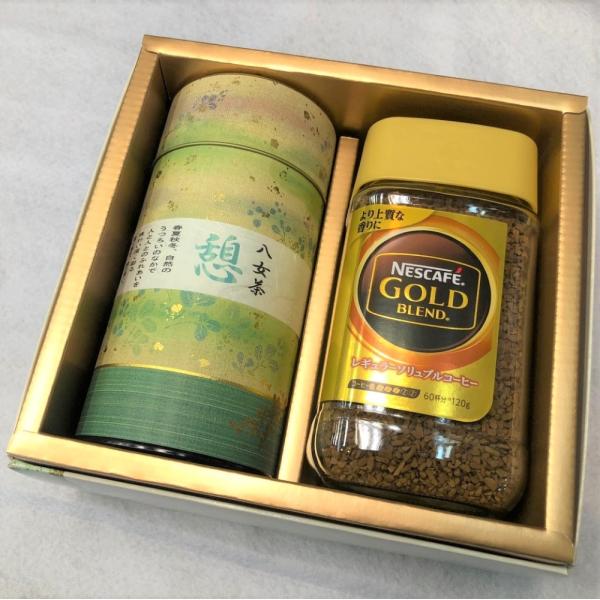 当店自慢の香り高い八女茶と人気商品ネスカフェゴールドブレンドをギフトセットにいたしました。包装・のし・メッセージカード等お気軽にお申し付けください。セット内容／八女茶100g×１ネスカフェゴールドブレンド120g×１箱サイズ／19.5×17...