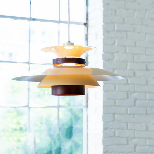 北欧風のシェードが素敵な１灯ペンダントライトMERCERO【メルチェロ】ナチュラルテイストで落ち着いたメージのなのでどんなお部屋にもぴったり。商品サイズ・Φ50×H23.5cm・コード全高:56-126cm材質スチール、木重量約2.6（kg...