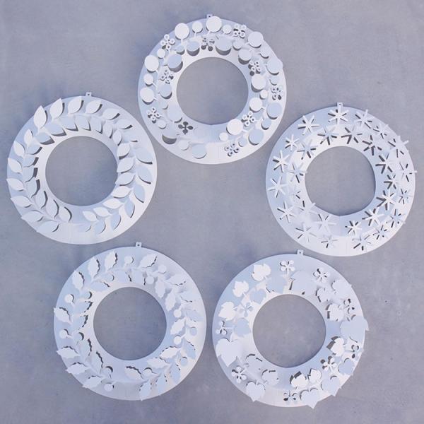 伊藤 千織プロダクトデザイナー。札幌生まれ。女子美術大学産業デザイン科卒。（有）宮脇檀建築研究室を経て、デンマーク王立芸術アカデミー建築学校にて家具デザインを学ぶ。1999年に札幌に伊藤千織デザイン事務所を設立。家具・雑貨等のインテリアプロ...