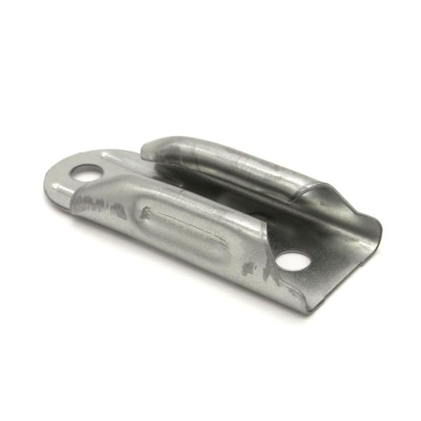 ※本製品のみでは使用できません。他にユニバーサル、ボルト・ナットが必要となります。平板がビニペットの端部を包み込み、フィルムを保護します