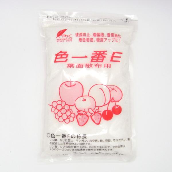 リン酸及びカリウムの含有量が多く、徒長防止、着蕾数増、着果強化、着色促進などに効果が期待できます。また、その他苦土や微量要素も配合しており、植物体内の酵素の働きを高めます。リン酸には光合成能を活発にする働きがあり、花芽の分化に効果があります...