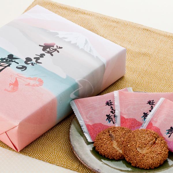 静岡県の代表的な特産物である桜えび。水揚げされる姿はまるで海の宝石のよう。そんな静岡県の宝物である桜えびを丸々一匹贅沢にのせたのが「桜えびの舞」です。 一口食べていただくと駿河湾の恵みがお口いっぱいに広がります。 駿河湾の恵みを是非ご賞味く...