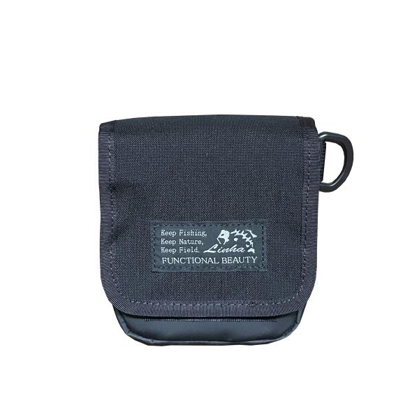 VS318デカアキオくんがちょうど収納できるポーチです。小物入れに丁度良い大きさで携帯電話やデジカメを入れたりタバコを入れたりとタウンユースでも重宝するサイズです。表生地にインビスタ社のCORDURAファブリックを使用いたしました。●本体に...