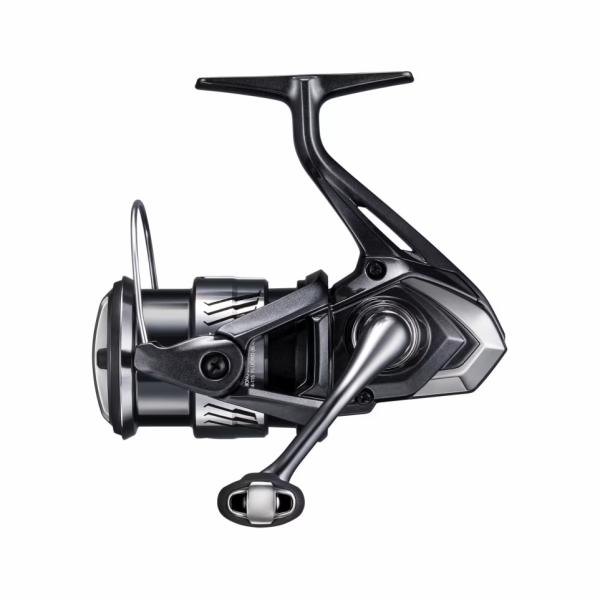 品番:2500Sバス用スタンダードモデル。バスフィッシングに使うならまずこのモデルから。ノーマルギア比仕様、フロロ5lb-100mのラインキャパで、スローな釣りをメインに展開するのに最適です。ギア比:5実用ドラグ力(Kg):2.5最大ドラグ...