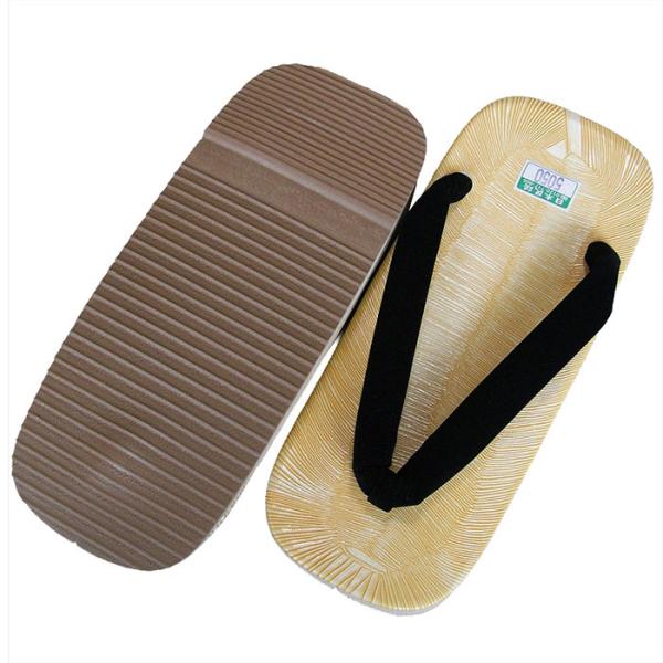 日本中で愛用されている？祭り雪駄のグローバルスタンダードモデル＝スポンジ底草履（黒鼻緒）です。軽量＆クッション性のあるスポンジを使用しておりますので、長時間履いても疲れにくく、タフに動き回れます。男女兼用。台は、ノザキ表（竹を薄く裂いて編ん...