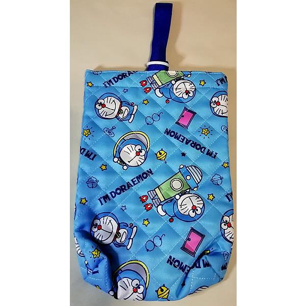 I'm ドラえもん[I'm Doraemon] キルト地シューズバッグ(シューズケース/上履き入れ) (CKS4-IDR)  ネーム用アイロンシール付き サイズ：約H27xW20cm(底面:約15x7cm) 中綿・裏面：ポリエステル100％...