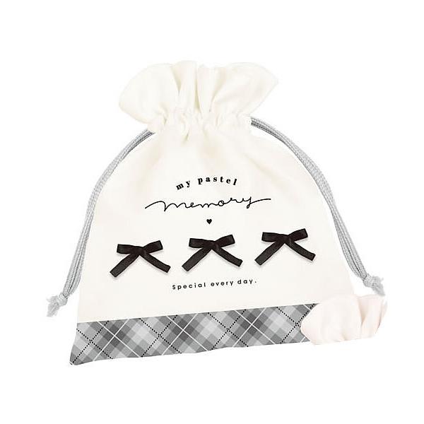 マイパステルメモリー/ブラック クーリア（Q-Lia） リボン柄マチ付き巾着（きんちゃく袋） (QL-06241)  素材：ポリエステル、ナイロン  たくさん入る！底マチタイプ  お名前スペース付き  マチ70mm  フリル形状×リボンがキ...