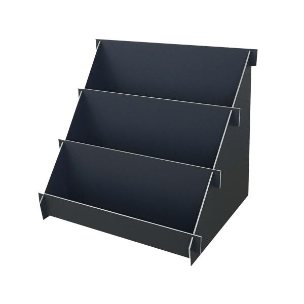ひな壇式陳列販売用ケース 組立式 ディスプレイスタンド100％再生紙ダンボール使用後も資源ごみでリサイクルできます。本体サイズ：幅470ｍｍ　奥行340ｍｍ　高さ385ｍｍ棚サイズ：5段　幅430ｍｍ　奥行49ｍｍ　 使用材料：厚さ1.5ｍ...