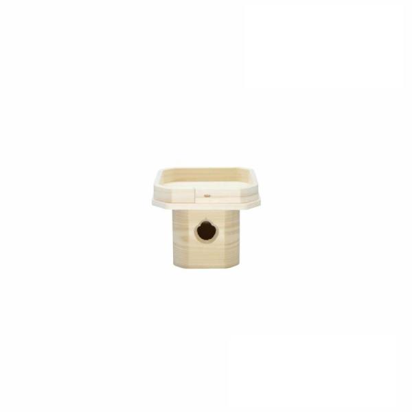 ■三宝の由来 その昔、南北朝時代、後醍醐天皇が奈良吉野に都を移された時に、天皇への献上物の器として使用したのが始まりと言われていますが、今日に至っては、お正月用の鏡餅台として、新年の年神様にお餅をお供えして、その年を無事平穏に過ごせますよう...