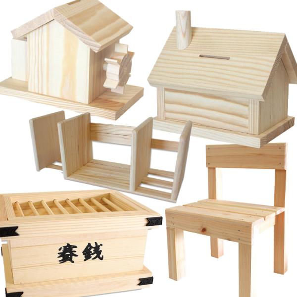 ● 商品情報人気 工作キット バラエティ 5点セット森の家山の水車小屋賽銭貯金箱ミニ背付き椅子スライド式本立てキット● サイズ(完成時)森の家：約125ｘ100ｘ105ｍｍ山の水車小屋：約160ｘ100ｘ125mm賽銭貯金箱：約巾210ｘ奥...