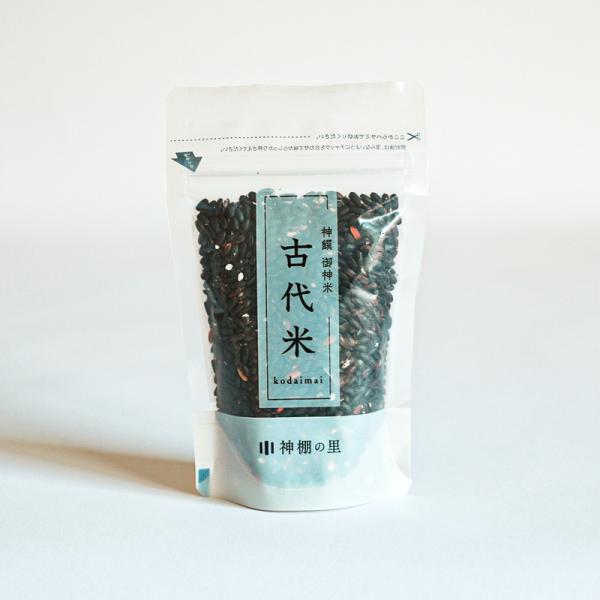 黒米は古代から神饌米として神棚に捧げたり、お祝いの品として用いられていたいました。　神饌　御神米　黒米