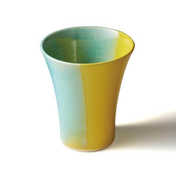 レインボーカラーの”R*cup”は、色鮮やかさが爽やかでとても軽い手づくりカップ。 使うたびに元気になれそうです。おしゃれなデザインボックスに入れてお届けいたします。プレゼントにもおすすめです。※食洗器・電子レンジ：使用可それぞれの商品には...