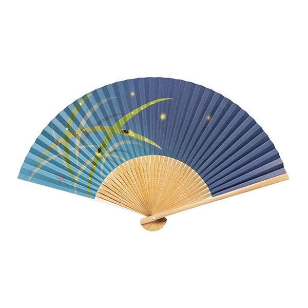 京都で作った扇面紙に、図案作家の画を施した、品質と価格のバランスのとれた定番の扇子です。※モニターやブラウザなどによって、実際の物と色味が異なる場合がございます。■サイズ長さ約22.5cm■用途せんす センス 扇子 和装 和服 和小物 和装...