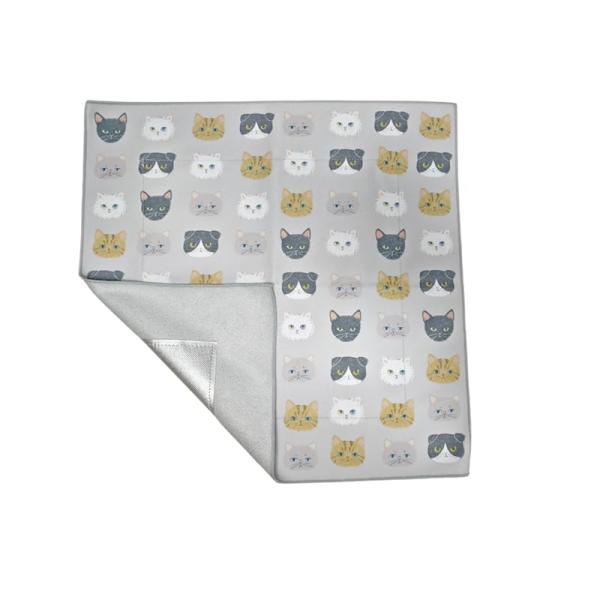 1. 商品詳細 サイズ：約42*42cm/ 材質：本体*ポリエステル100％／内面*ポリプロピレン100％ アルミ蒸着フィルム  / 生産国：中国2. ピタッとくっつく新素材。結ばすくるむだけで保冷機能付きのランチクロス 表生地と裏生地を重...