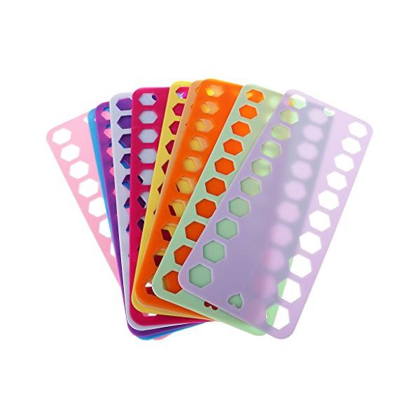 材質：プラスチック サイズ：約19.5*8cm / 7.68*3.15インチ刺繍、クロス、縫製、その他の工芸クトに最適です。高品質の材料と耐久性で作られました。これらのプラスチックボードは糸巻きと整理に最適です。表面が滑らかで穴が広いので、...