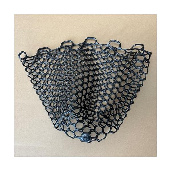 素材：ラバー；直径60cm深さ60cm；カラー：ブラック 交換簡単・高汎用性 ご使用中のランディングネットのネット部分と簡単に交換できる設計。汎用タイプなので多くのフレームに対応可能です。取り付けも工具不要で手間いらず。 魚に優しいラバー素...
