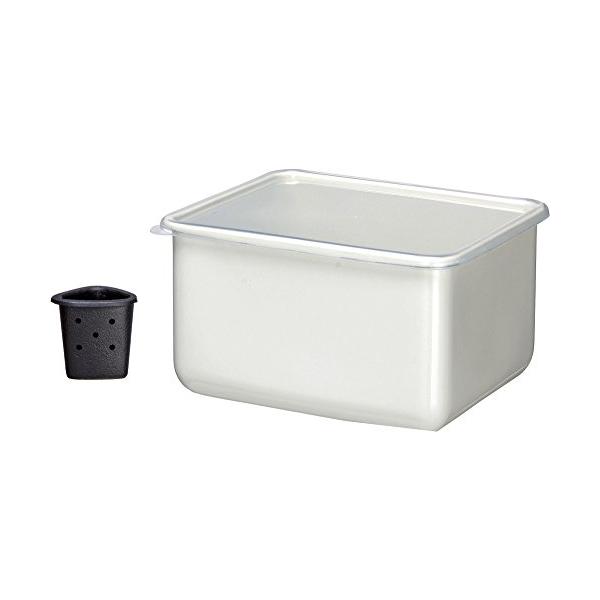 サイズ:幅22.8*奥行18.8*高さ13.2cm本体重量:0.77kg素材・材質:本体/ほうろう用鋼板 (板厚0.6mm) ( 表面加工/ほうろう加工) 、ふた/ポリエチレン (耐熱温度80度) 、水取り/鋳鉄 (表面加工/シリコン樹脂焼...