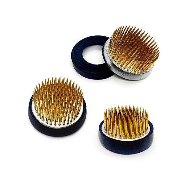 ゴムリング付き剣山3点セット(3.5*、4.5*、5.5*)です。初心者から上級者まで幅広くご使用できるセットです。 ぴたっと固定 滑り止めゴムリングを備えたこの剣山は、安定感抜群で花器に優しい設計。ゴムリングが底面にしっかりと接触し、滑り...