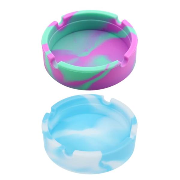 柔軟で耐久性があります：シリコン製のこの灰皿は柔らかく、壊れにくく、さまざまな環境に最適です。安定した滑り止め底：滑り止めベースにより、厳しい状況でも灰皿がしっかりと所定の位置に留まります。実用的な ホルダー：灰が飛び散るのを防ぐために ホ...