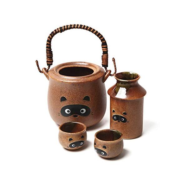 伝統的な日本の陶磁器: 日本の美濃地方で丁寧に作られた美しい酒燗器のセットで日本酒を楽しむことができます。可愛らしいデザイン：丁寧に作られた陶磁器の酒器セットは見た目も素敵です。酒燗器に描かれた可愛らしいタヌキの顔が特徴の陶磁器セットです。...