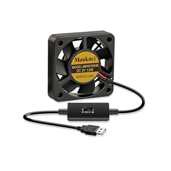 長時間稼働＆静音設計：4cm ファンは高品質モーターを採用。超低消費電力設計により、Max回転時の電流は約0.08Aのみで、より安定稼働し、長時間連続使用が可能です。羽根は軽量で耐久性に優れたPBT素材を使用し、振動が少なく安定稼働するとと...
