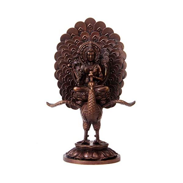 寸法：高さ12cm*巾7cm*奥行4cm／材質：真鍮製／重量 : 270g／仏像 ミニ 孔雀明王像 守護仏孔雀明王:四臂の相を呈し、?の花、倶縁果、吉祥果、孔雀の尾を持ち、金色の孔雀王にまたがって乗る。所持した四物のうち、蓮花表は敬愛し、倶...