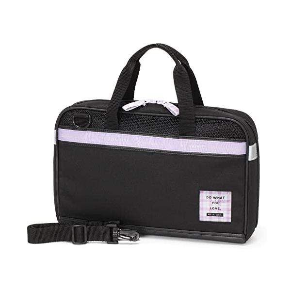 優しいパープルチェックが可愛い書道バッグ書道用のバッグ単品の商品です。汚れにくい撥水加工生地で、前面上部には通気性のあるメッシュ素材を使用。 サイズ(約) 幅35cm*奥行5cm*高さ22cm  重量(約) 260g 付属品 ショルダーベル...