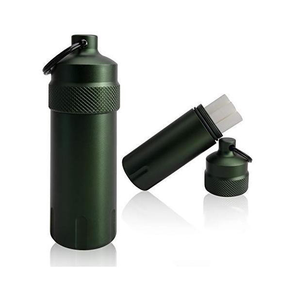 色：グリーン01* 高耐久性  高品質軽量アルミ材質を採用し、耐久性があり、におわない、漏れない、携帯灰皿として長く愛用することができます。* 携帯便利  本体サイズ約97*27*27mm、重量約79g、キーリング、カラビナ付き、持ち運びに...