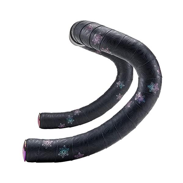 カラー：Oil Slick　・付属品：OilSlickカラーバーエンドキャップ、ハイエンドラバーテープ Super Sticky Kush Galaxy は、幾何学的なSupacazパターンが散りばめられたバーテープです。粘着性のある高度な...