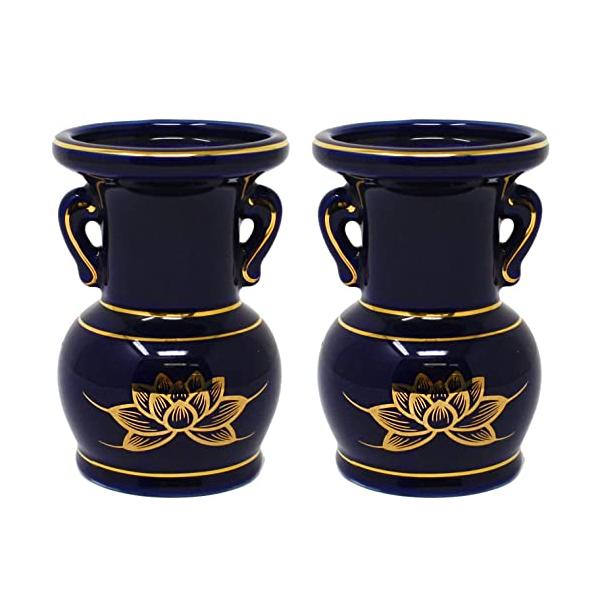 美しい瑠璃色の本格派仏具 美しい瑠璃色がお仏壇を上品に彩ります。きりっとした深いブルーに、金色の蓮と文様がよく映える、美しい本格仏具。お仏壇はもちろん、リビングや寝室などのミニ仏壇やモダン仏具にもよく調和します。 花立てにちょうどいいサイズ...