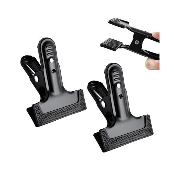 大型クリップ 製品内容：大型クリップ2個入。クリップサイズ：全長約11cm、幅約8cm、高さ約7cm。最大挟み込み厚さ：約5cmまで。 優れた材質 クリップは金属材料で作られ、硬度が高く、丈夫で耐久性があり、壊れにくく、耐久性に優れている。...