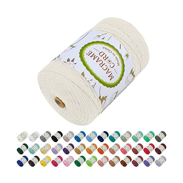 天然コットン: 3ミリメートルマクラメコードは、天然綿糸、柔らかく、耐久性、生分解性、環境に優しいと無臭、マクラメやロープラッピングプロジェクトに最適なコードで作られています。サイズ: 約300メートル/ 328ヤードの長さ、直径3mm、均...