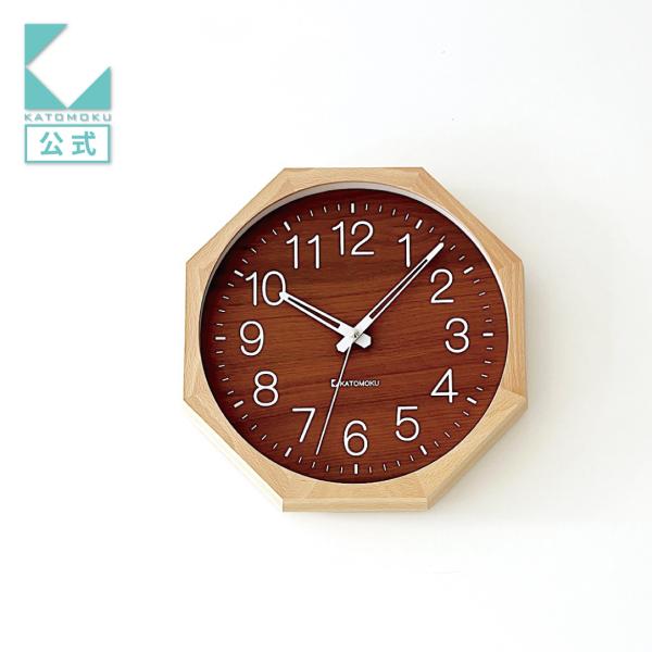 商品説明サイズ：300×300×50mm重　量：800g材　質：ビーチ(木枠)、ウォールナット突板（文字盤）、ガラス　色　：ナチュラル仕　様：スイープムーブメント（連続秒針）付属品：取扱説明書、保証書、単３電池（1本）、壁掛け用木ネジ保　証...