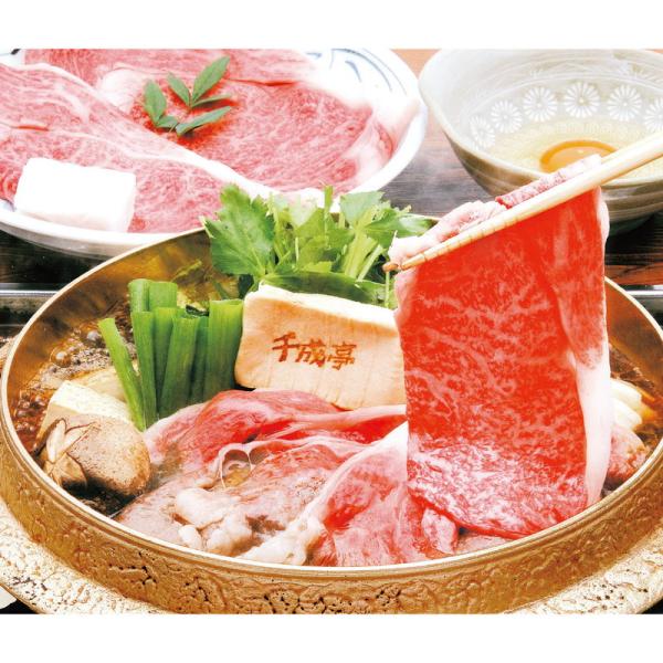 【発売日：2026年07月01日】■商品説明鈴鹿山系の良水に恵まれた近江・湖東の地で長期間肥育された近江牛。中でも希少な未経産牝牛をえり抜き、モモ肉と旨味のあるバラ肉をすき焼き用にスライスしました。牛肉本来の旨味が良くわかる、さっぱりとした...