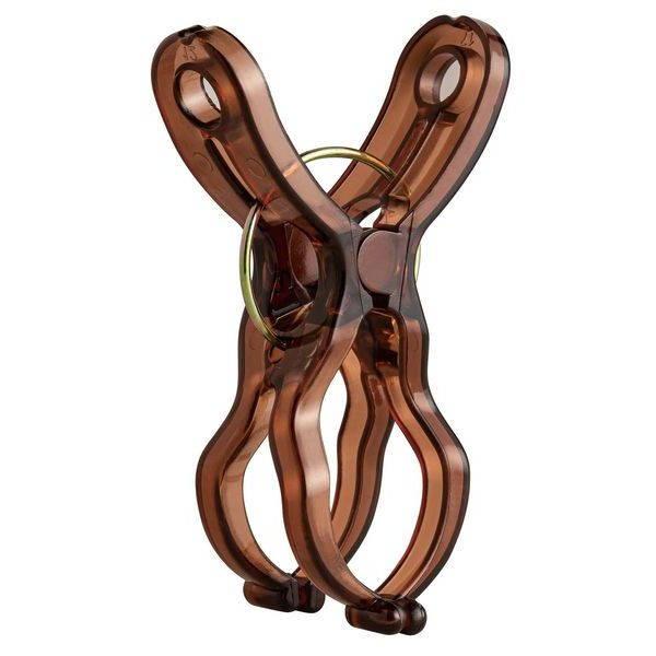 ■商品説明●高耐久、紫外線にも強いポリカーボネート製。●大きめの洗濯バサミでしっかり物を挟むことができます。●クリアなブラウンカラーで見た目にもおしゃれな洗濯物ばさみです。■商品詳細生産地：中国サイズ(約)：幅30x奥行58x高さ90mm製...