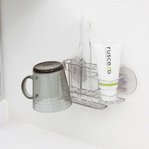 ■商品説明○歯磨き用品をスッキリ壁面収納。○歯ブラシ4本収納可能。電動歯ブラシも一緒に置けます。○サビに強いステンレス製。○コップホルダー付き。■商品詳細生産地：中国本体サイズ(約)：170x55xH90mm耐荷：1.5kg素材：本体：ステ...