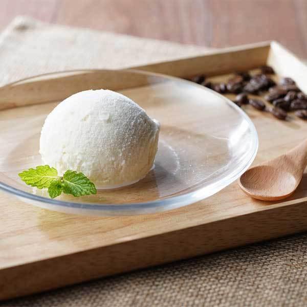 【商品について】アラビカ種100%の深煎り金澤珈琲を、新鮮な搾りたての牛乳で豆の状態のままでグツグツ煮出し、本場イタリア製の高性能アイスマシーンを使用し製造。コーヒー豆を挽くことなく豆のままの状態で煮出す事で、コーヒー本来の茶褐色ではない「...