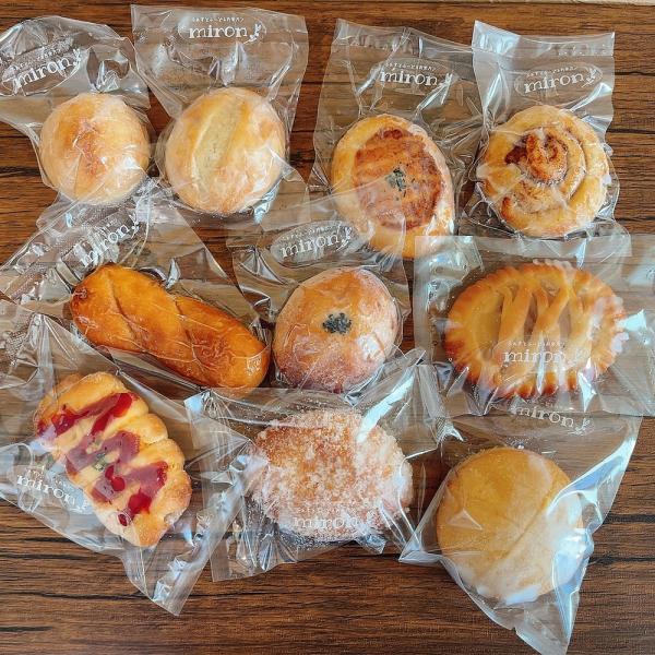 【商品について】当店米粉パン、完全グルテンフリーでふわふわモチモチ食感、噛めば噛むほど味わい深いパン。体への思いやりとこだわりの詰まった自慢のパンです。天然酵母/無添加/グルテンフリー/体に優しい素材/小麦、乳製品不使用/アレルギー対応/タ...