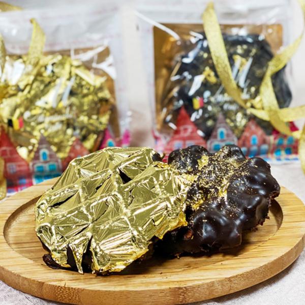 【商品について】金沢伝統の金箔や金粉をのせた「金メダルワッフル」は数量限定。チョコレートが中から出てくるショコラフォンダンの上からたっぷりベルギースイートチョコレートでコーティング。試合前にはもみの木ワッフルを食べて見事、勝利された縁起物！...