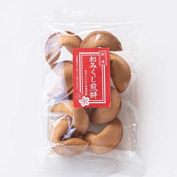 那谷寺で祈祷したおみくじを入れた味噌煎餅です。小松の「加賀みそ」を使い、小麦粉、卵、砂糖だけで作った素朴な味わいが特徴のお煎餅です。那谷寺のおみくじ箋から抜粋した言葉を入れたオリジナルおみくじ入り。「おみくじ煎餅」として自宅でお楽しみくださ...