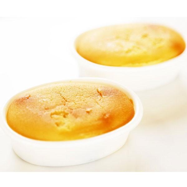 【商品について】能登柳田産のブルーベリージャム入りのチーズケーキです。黄身あんにクリームチーズを加えて焼き上げた和風チーズケーキです。冷やしてもとっても美味！能登のお土産にオススメの和菓子です。