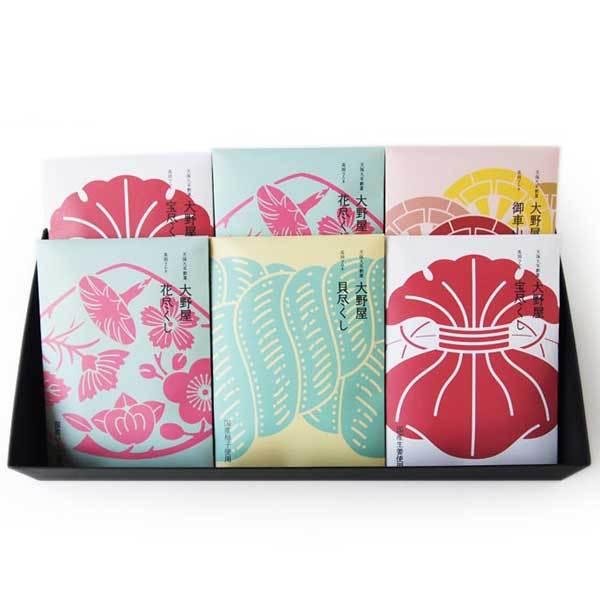 【商品について】落雁等に使用される和菓子木型を使用し、富山県産米粉等の地域素材を組み合わせ、日本の造形を活かしたラムネです。職人による手業ならではの柔らかな口どけが特徴です。※商品内容の入れ替えをご希望の場合は、備考欄にご記入ください。