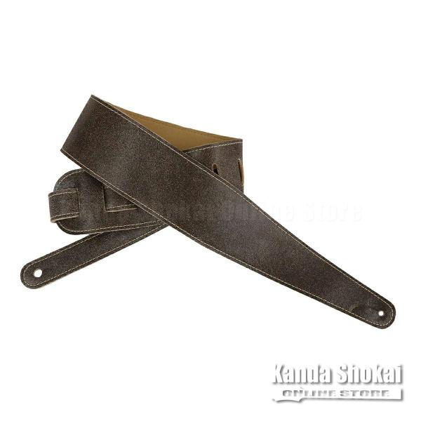 クラシック・レザー・シリーズのレリック・レザーは、鞣し加工の段階で使い込まれヒビ割れた雰囲気を演出した本革をトップ・レザーに採用し、軽量で水や汚れに強いヴィーガン・スエード(合成皮革)のバック・レザーを組み合わせています。長さ調節はスロット...