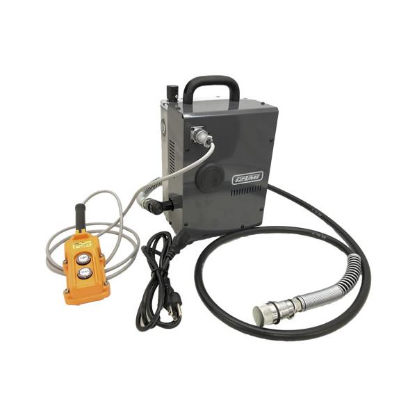 マクセルイズミ（泉精器製作所）電動油圧式ポンプ R10E-A ●小型・軽量！重量10.4kg。●標準ホース2ｍ、最長10ｍ取り付け可能。●有効油量1L。●自在継手で連結。ホースが自在に可動。