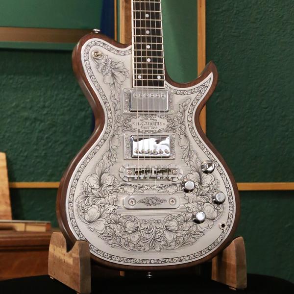 SPEC■Body : African Mahogany■Body Top : Flat Shape■Neck : 1Piece African Mahogany■Neck Binding : WH■Neck Finish : lacque...