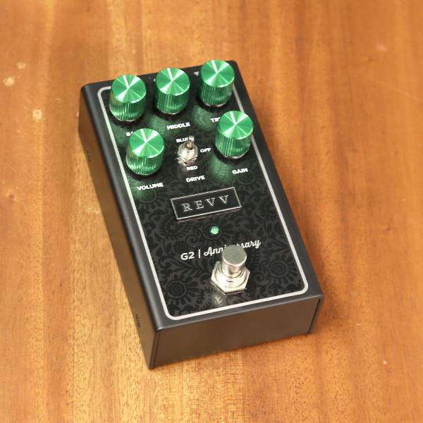 SPEC■コントロール: VOLUME, GAIN, BASS, MIDDLE, TREBLE■スイッチ: DRIVE(BLUE/OFF/RED), BYPASS■入出力端子: Input, Output, DC In※DC In適応プラグ...