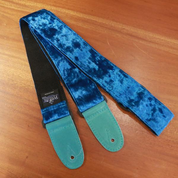 SPEC■長さ: 約920〜1,700 (mm)■幅: 約50 (mm)■アジャスター: スライド式※この製品は、染色や皮革の使用という特質上、衣服へ色移りする場合があります。