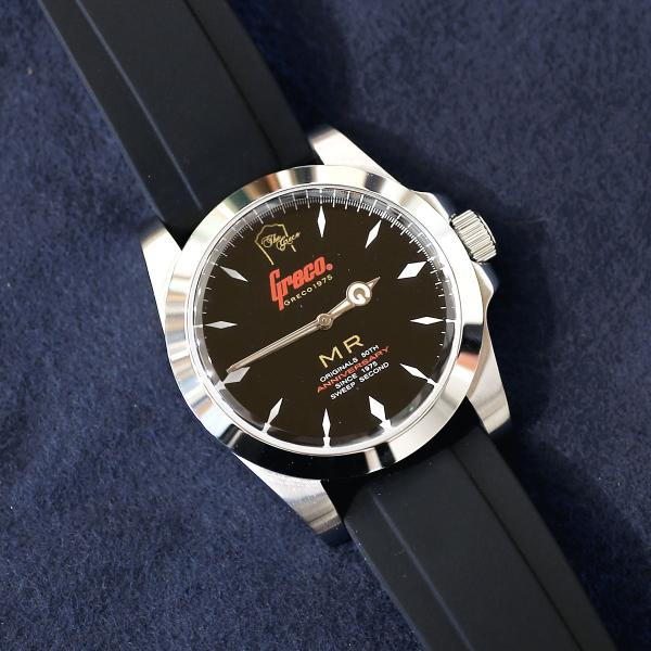 【発売日：2024年08月23日】SPEC■文字盤: 真鍮カラー塗装■ケース径: 38mm (ベゼル径)■ケース厚: 約12mm■ムーブメント: TMI (SEIKO) VH31B (クオーツ・スイープセコンド)■防水: 5気圧防水 (日常...