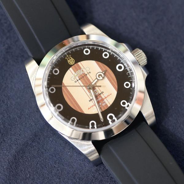 【発売日：2024年08月23日】SPEC■文字盤: 真鍮カラー塗装■ケース径: 38mm (ベゼル径)■ケース厚: 約12mm■ムーブメント: TMI (SEIKO) VH31B (クオーツ・スイープセコンド)■防水: 5気圧防水 (日常...