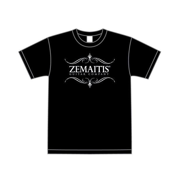 ZEMAITISのロゴがプリントされたTシャツです。
